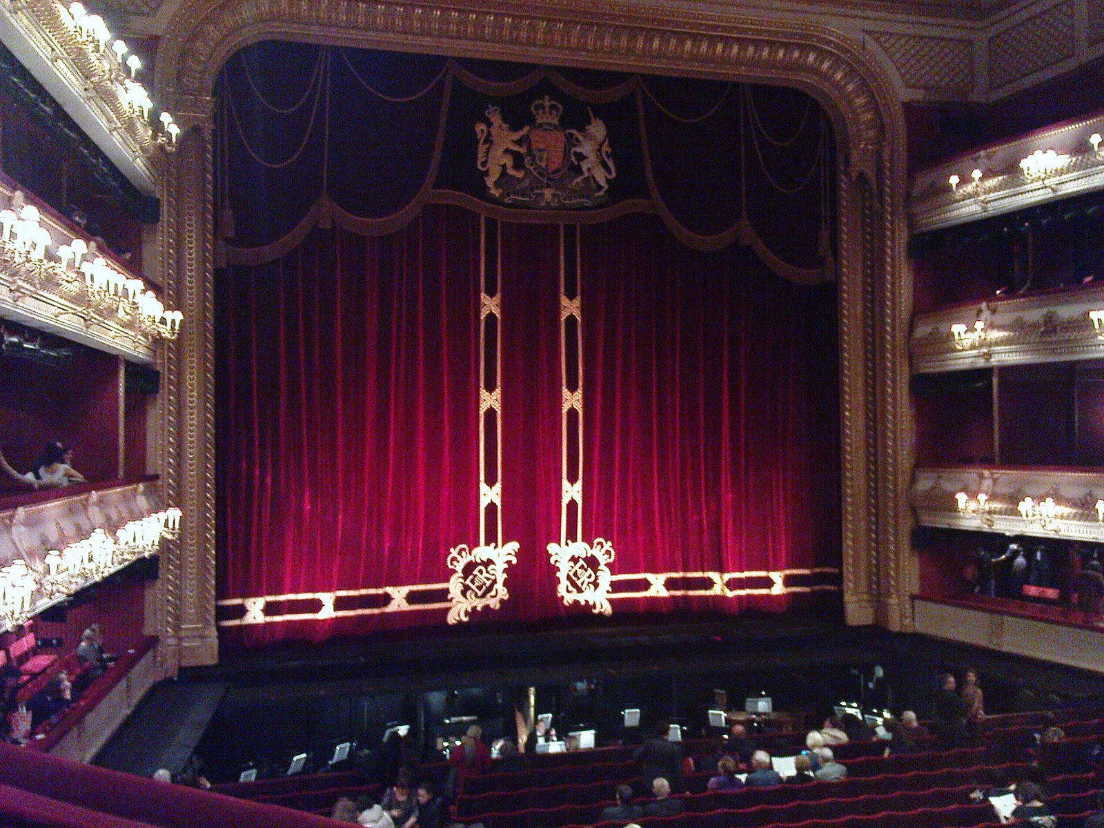 Bea's Head Over Heels: The Sleeping Beauty im ROH London