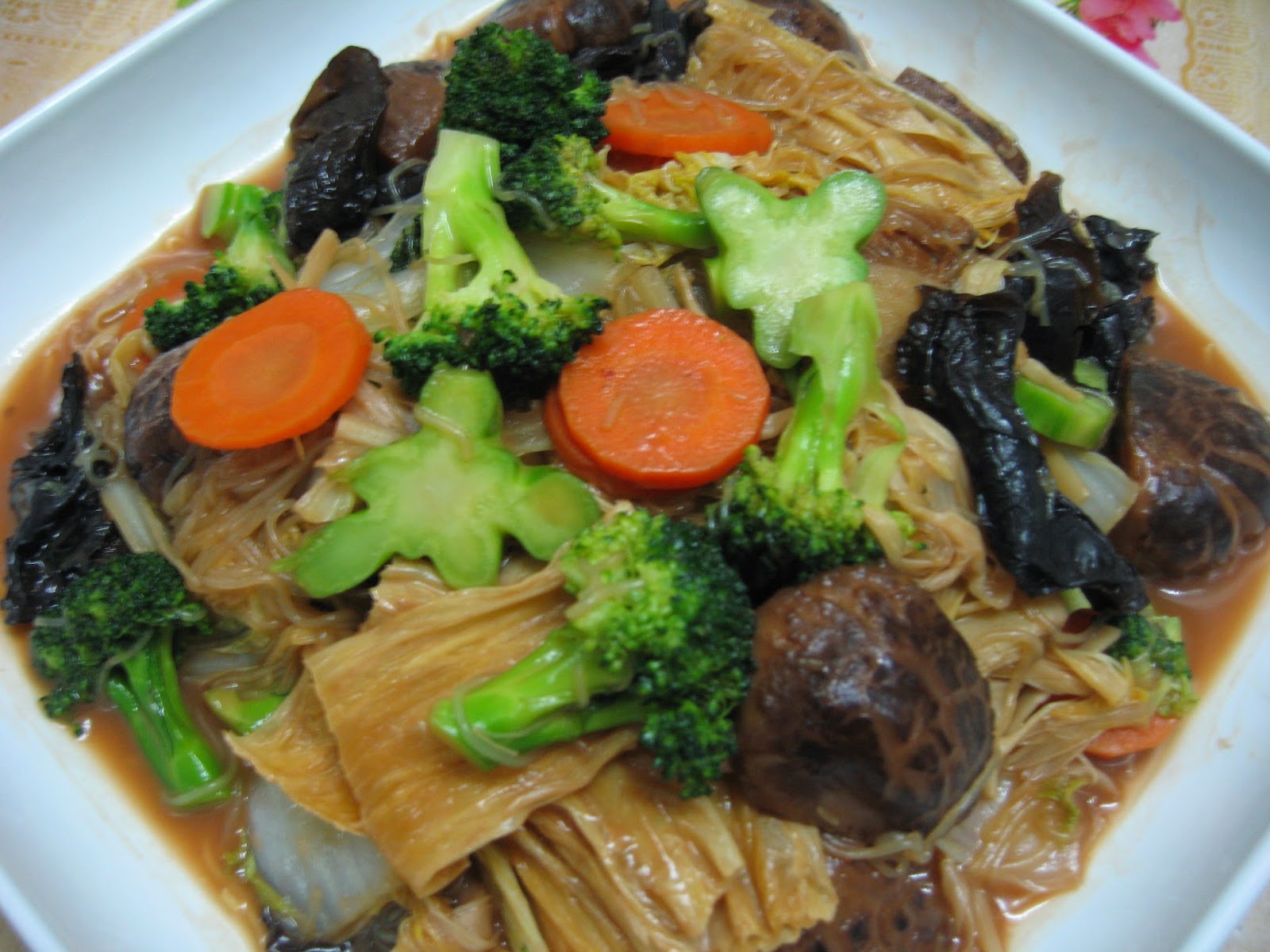 Sumptuous Flavours: Buddha's Delight / Nam Yee Loh Hon Chai 南乳罗汉斋