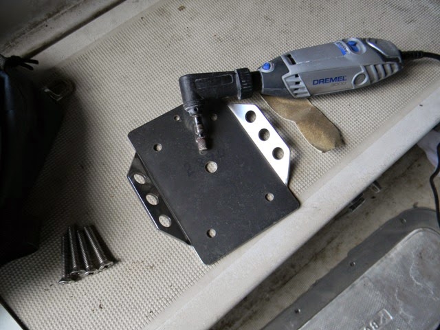 Ericson 25, Oystercatcher: Spars, Mast Hinge, Part 8: Installing Base ...