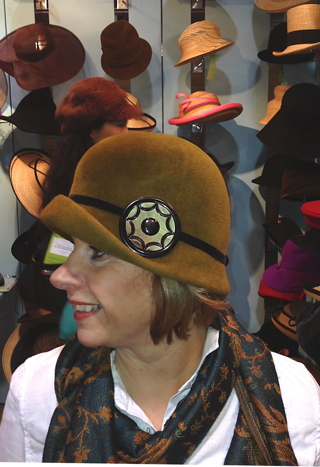 Idiosyncratic Fashionistas: Hat-cha-cha-cha-cha!**