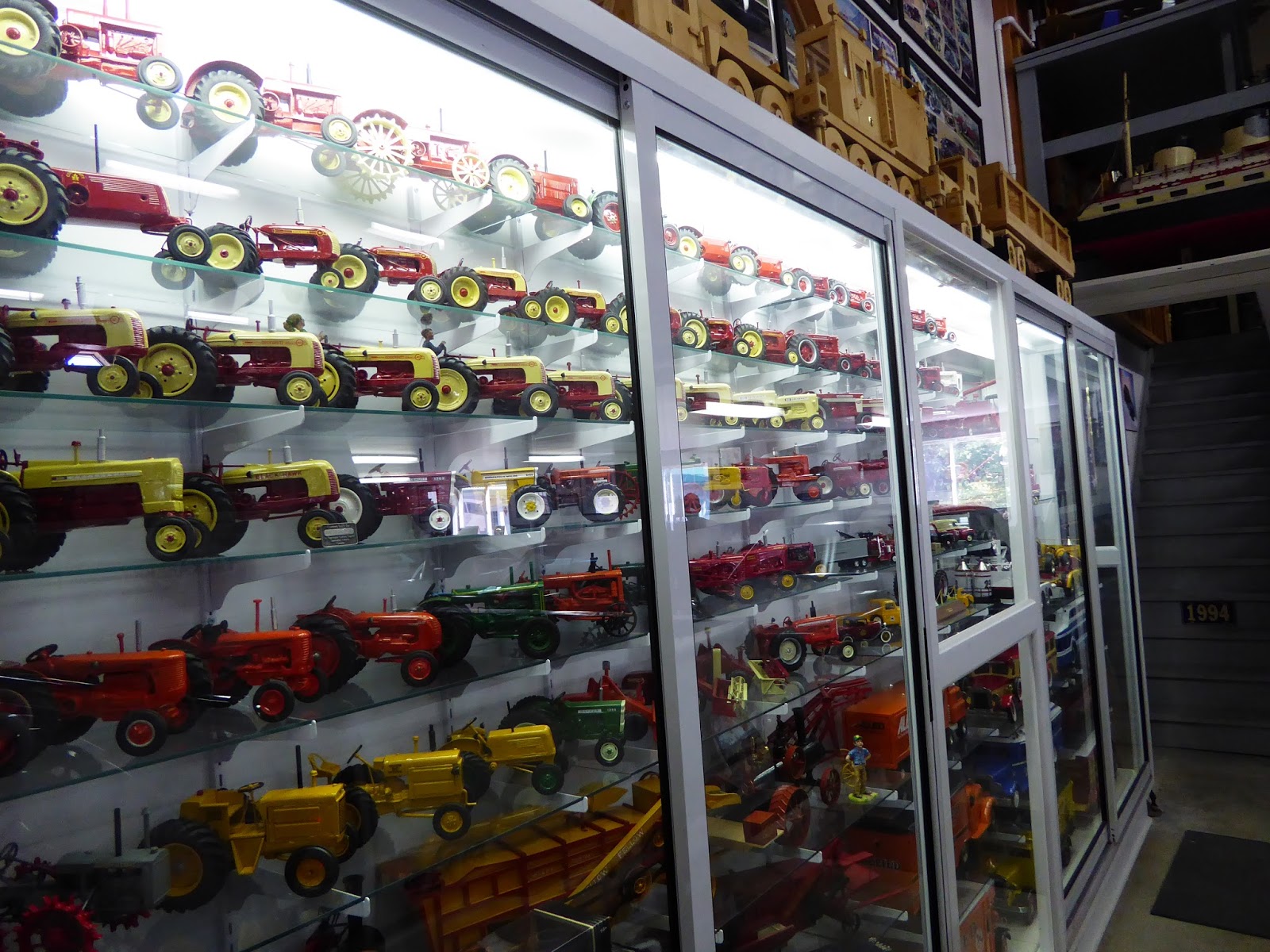 Joe & Wilma's Excellent Adventures: Tacks Toys (8/1/2015)