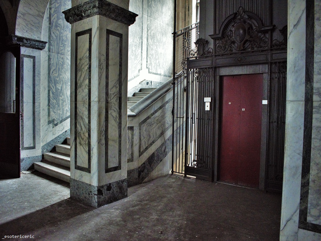 Esoteric Eric: In Accordance with Ordinance : Vickers Building ...