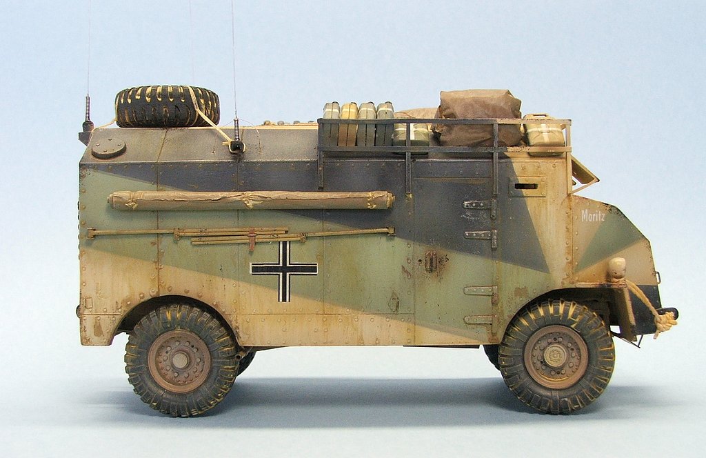 Panzerserra Bunker- Military Scale Models in 1/35 scale: AEC Dorchester ...