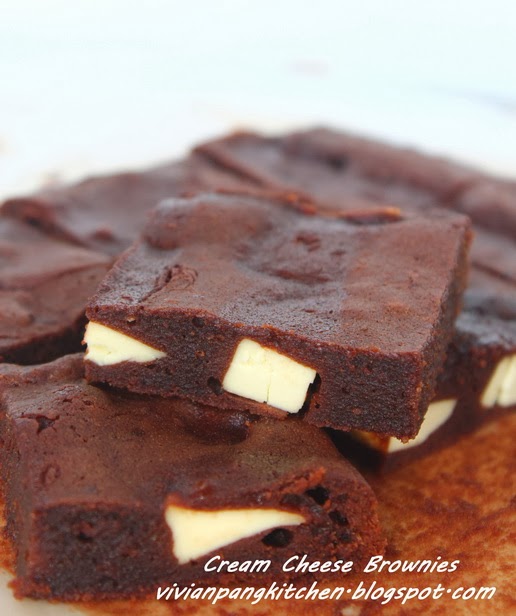 Vivian Pang Kitchen: Cream Cheese Brownies