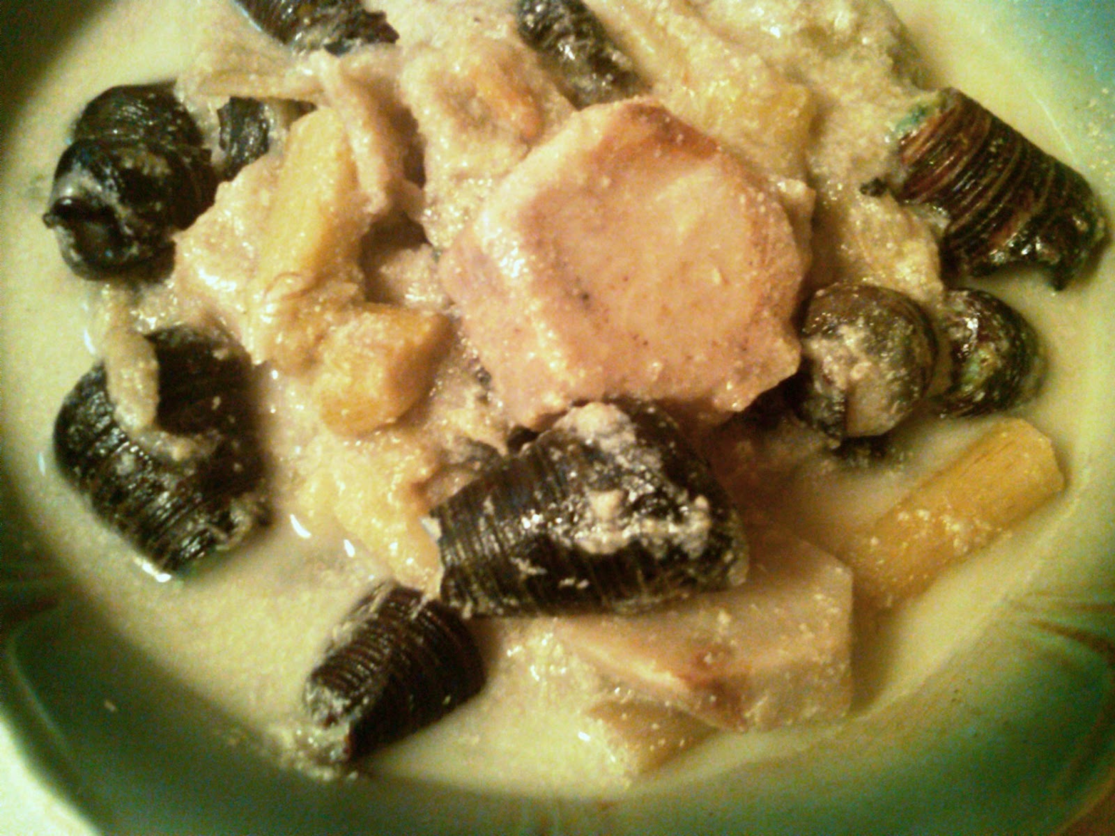 LtDan'sKitchen.com: Telescope Snail Stew (Bagungon sa Gata)