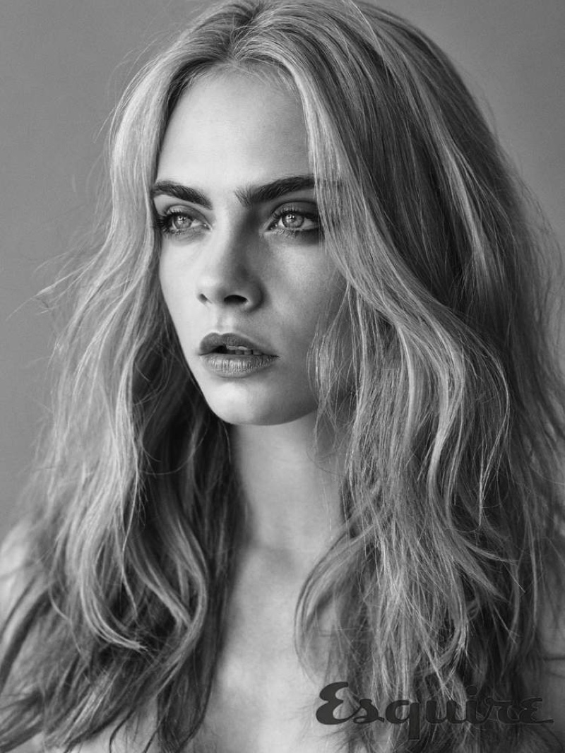 SNEAK PEEK : Cara Delevingne Covers "Esquire" (UK)