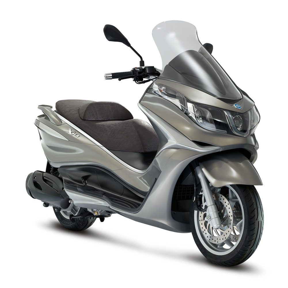 2012 Piaggio X10 500 Review : Motorcycle Extreme Review