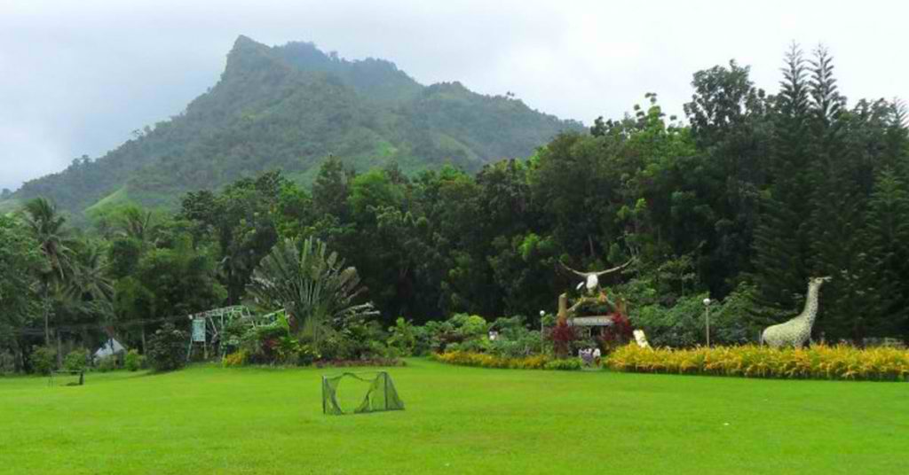 Barangay Reporter: Palawan barangay tops Region IV-B clean & green award