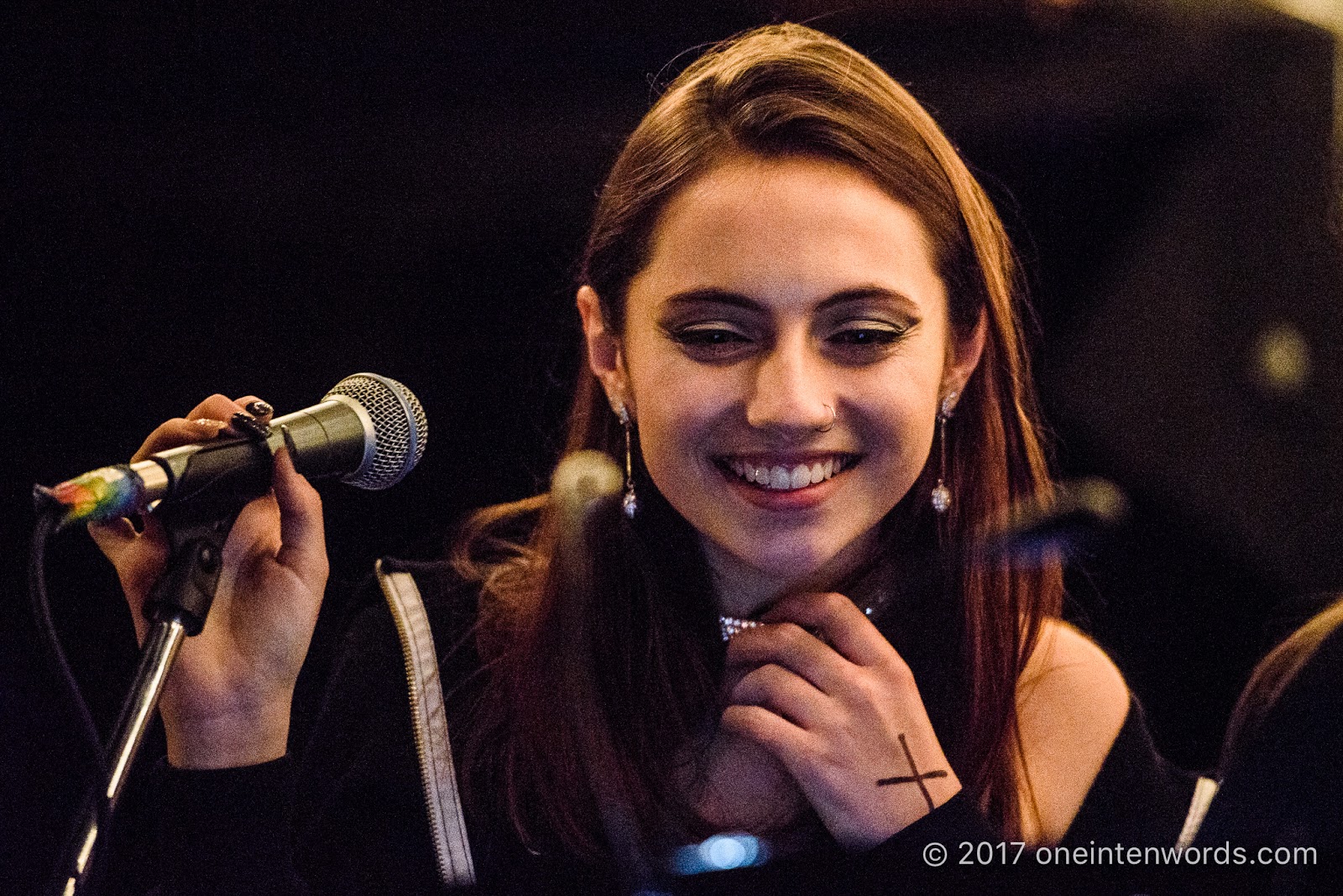 one in ten words: Vivien and Victoria Shepherd at The Junction City ...