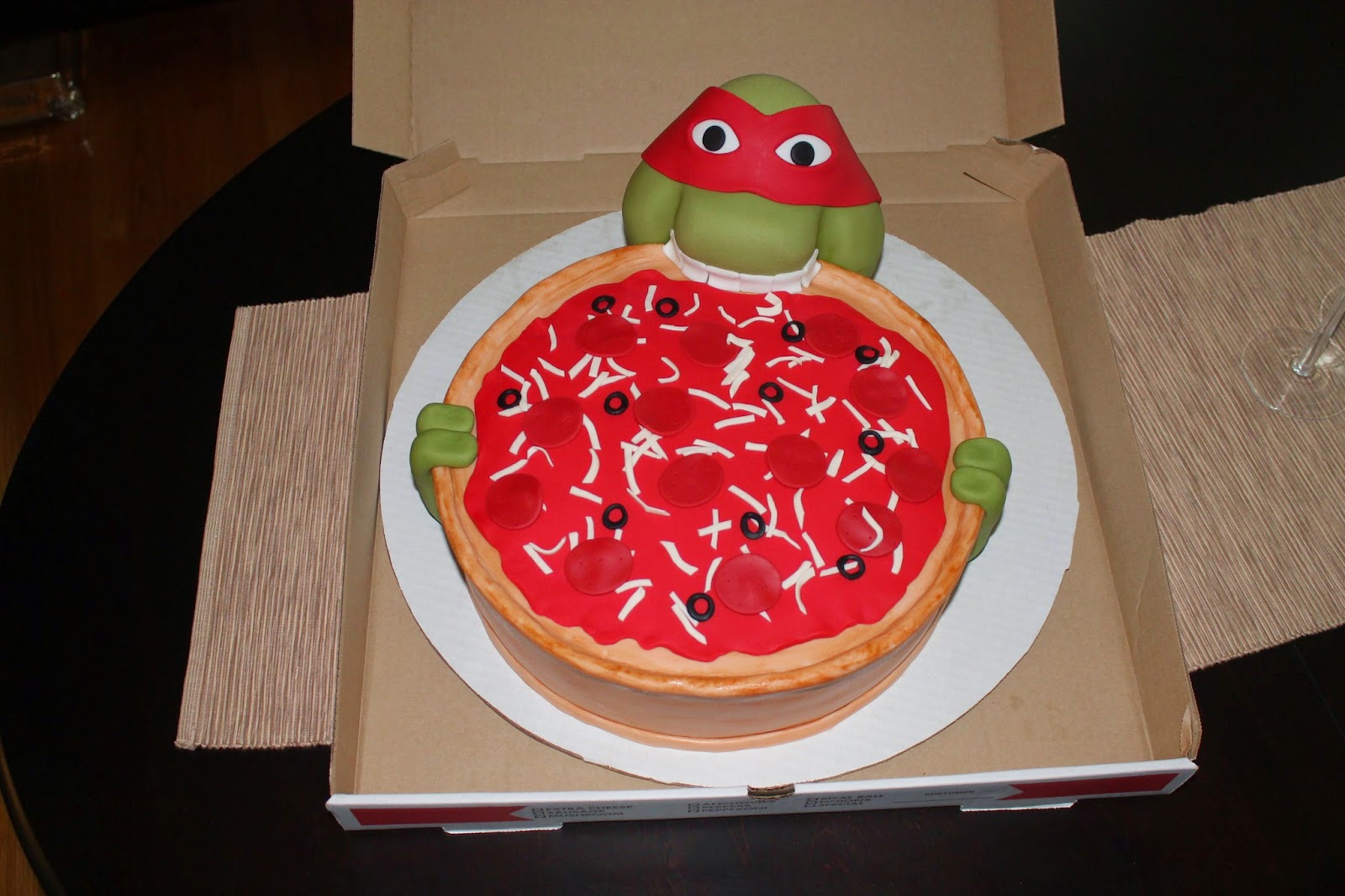Creative Cakes by Lynn: Mutant Ninja Turtle Pizza Cake