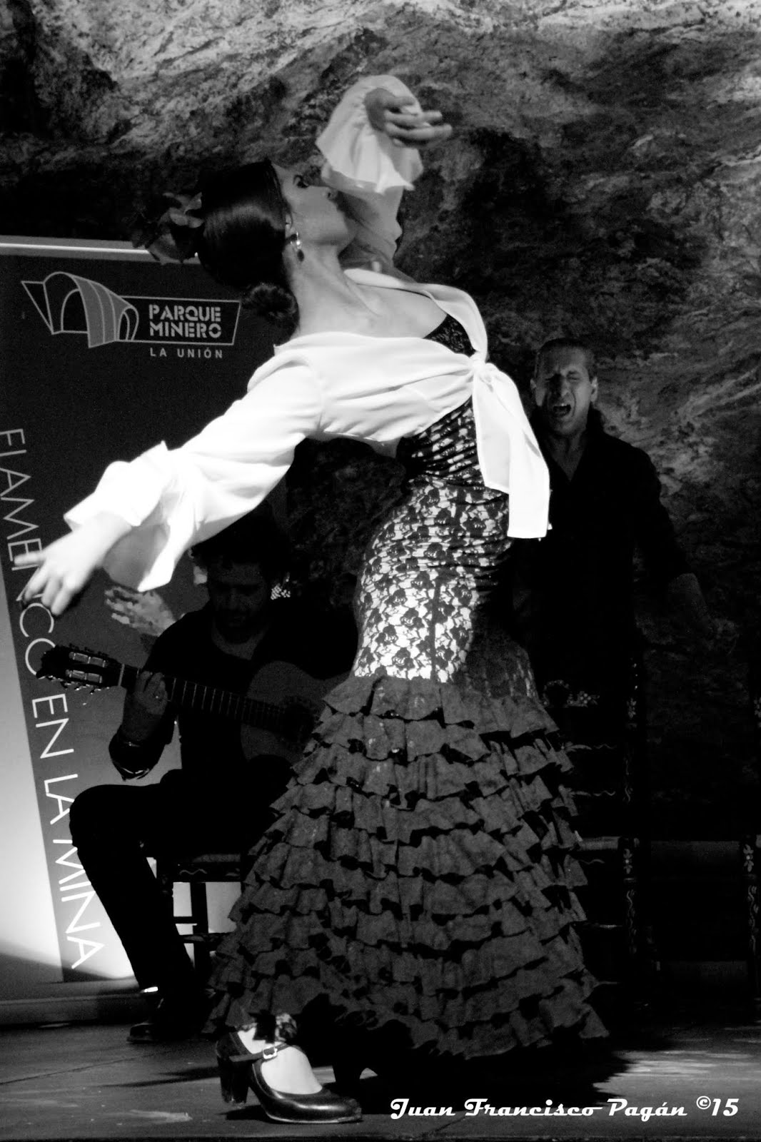 BAILAORA MARIA ELENA LORENTE CORVI