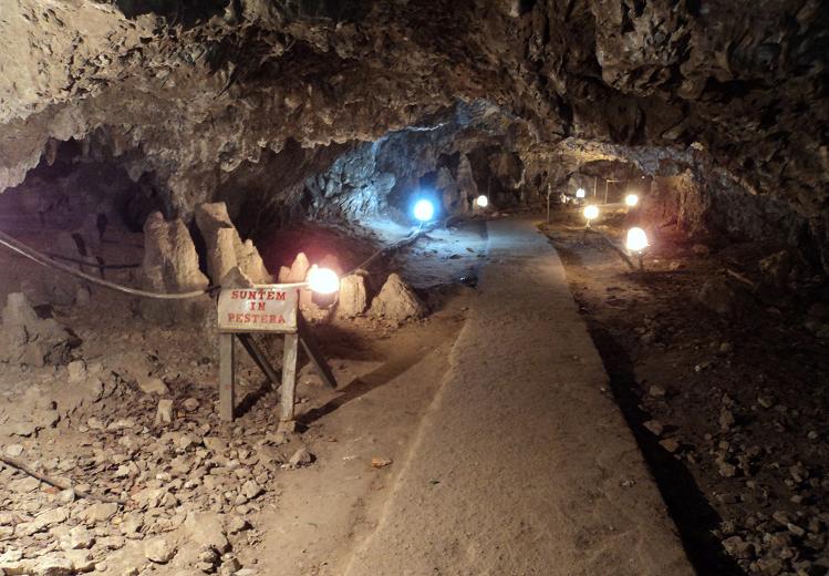 Am intrat in Pestera Muierii