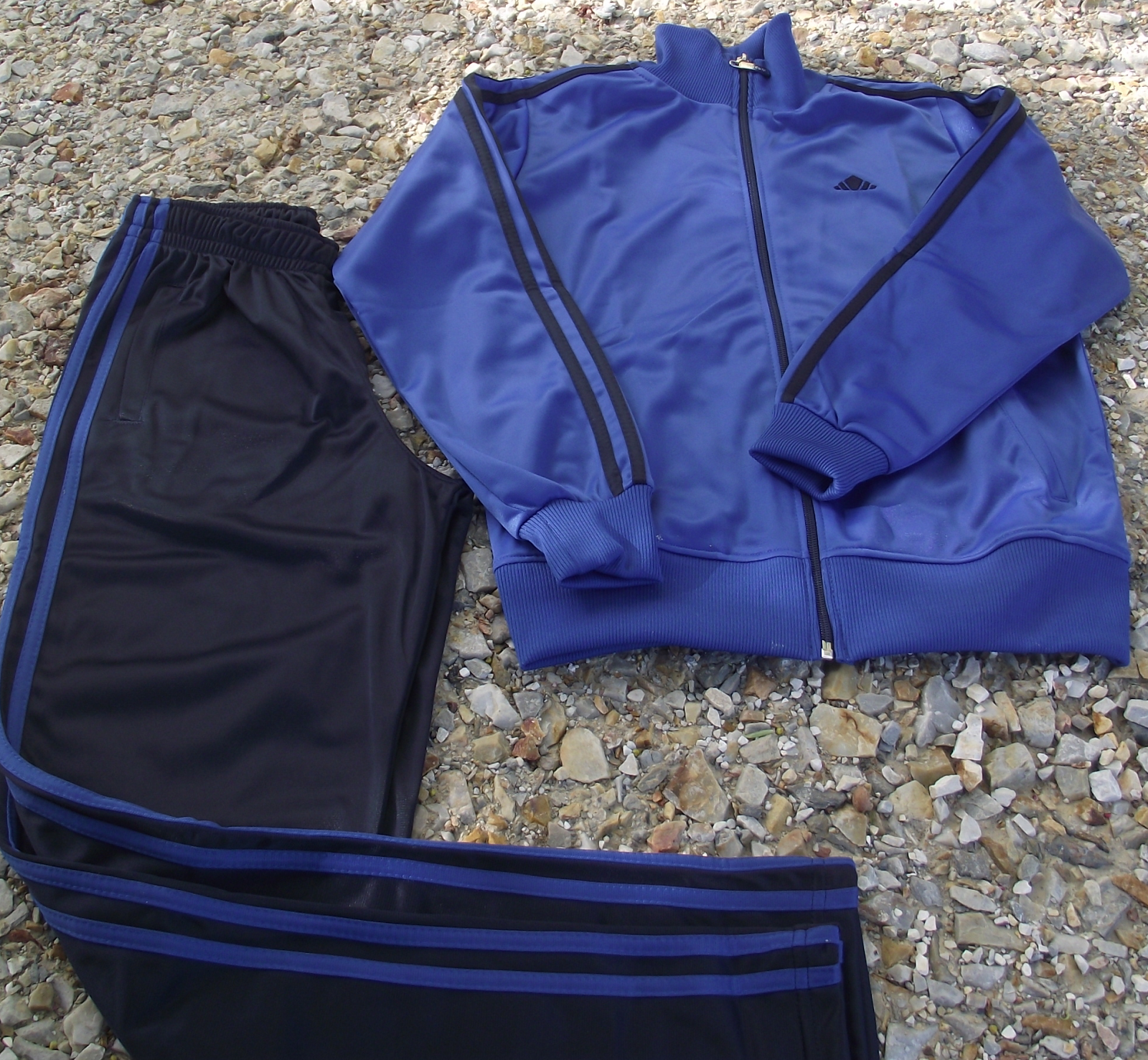 QueO Sport: Chandal de Acetato