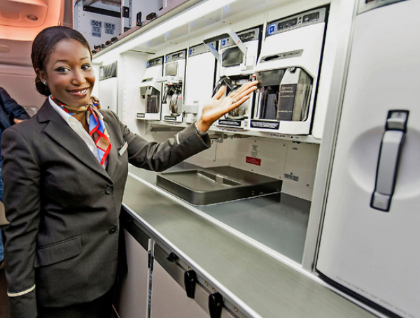 La aerolínea Swiss ha equipado con cafeteras Nespresso a su nuevo ...