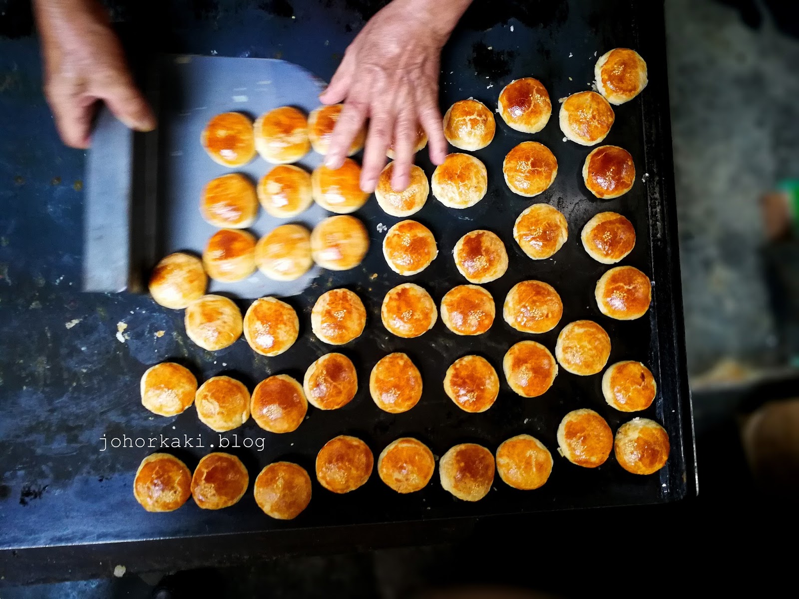 Soon Hiang Hand Made Tau Sar Piah & Tambun Biscuit in Penang 順香 ⭐⭐⭐⭐ ...