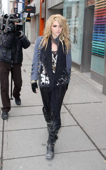 Fashion and my Life: KeSha outfit