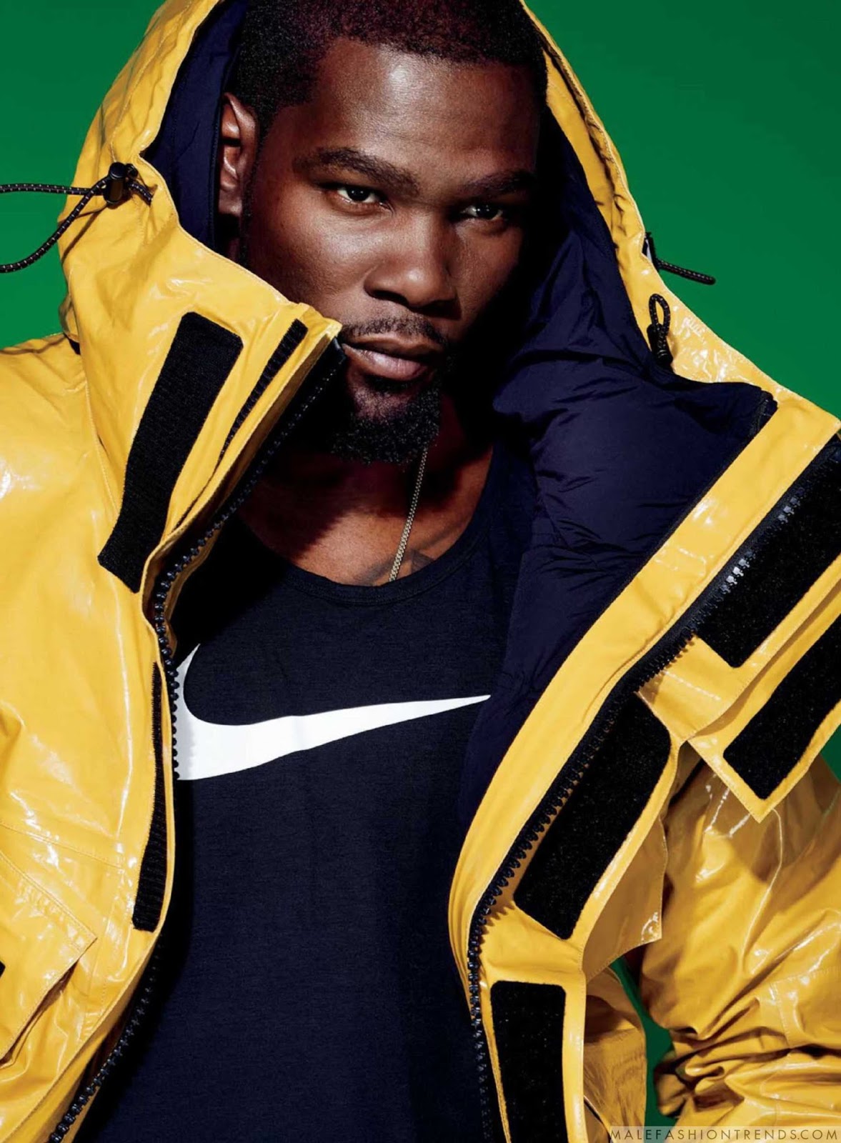 Kevin Durant le suma color al invierno en sus looks para GQ USA de ...