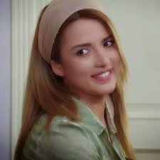 ELİF DİZİSİ İPEK EMİROĞLU (ESİN BENİM) KİMDİR?-ESİN BENİM RESİMLERİ ...