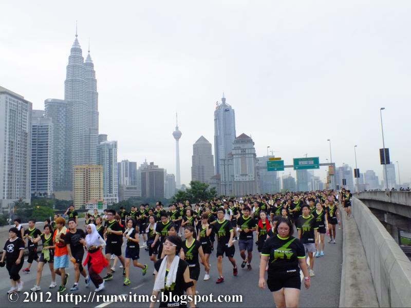 RUNNING WITH PASSION: Complete Photos and Video: Nike We Run KL 10K 2012