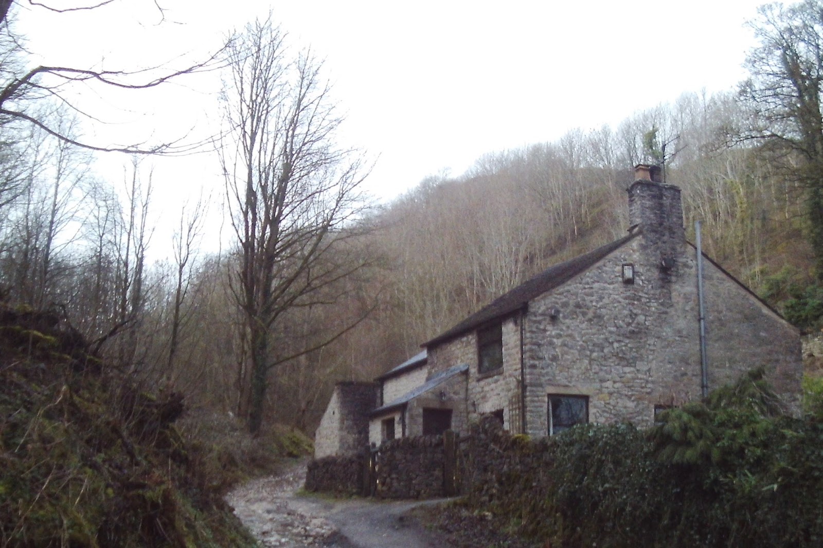 Walking The Peak: Hope, Pindale, Perryfoot, and Castleton