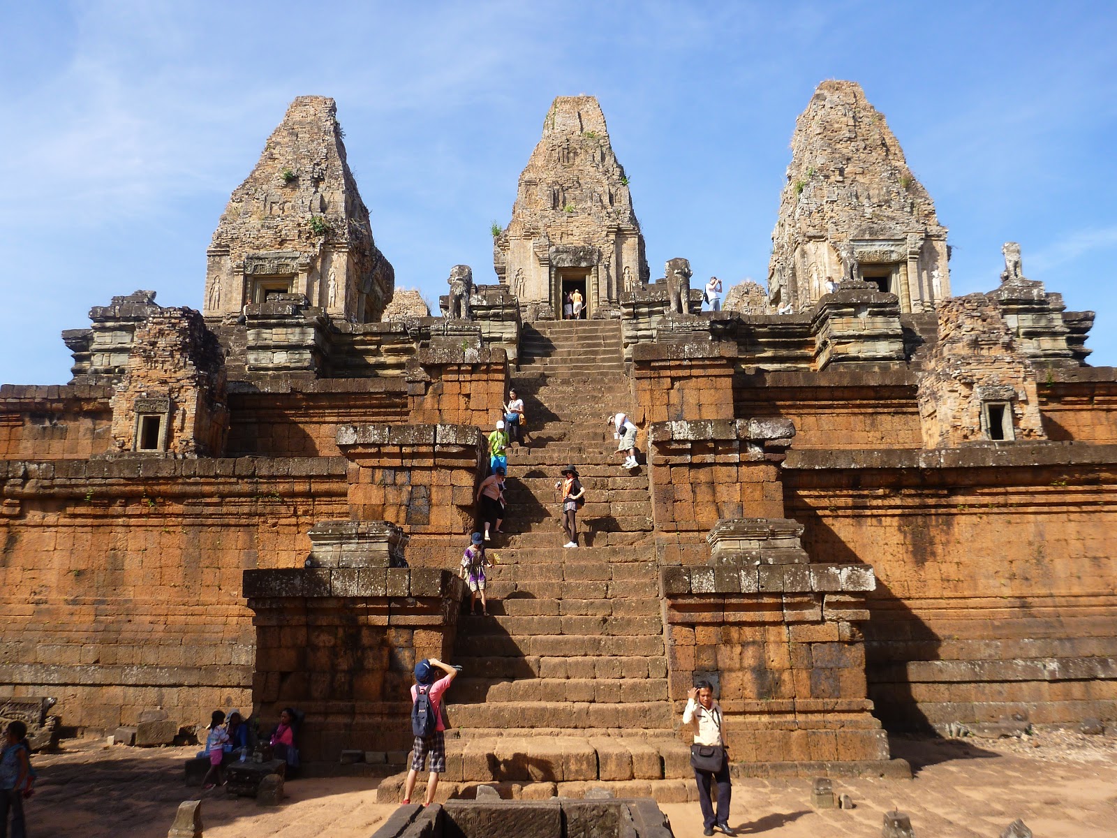 The East Mebon Temple History - Cambodia Tourism Free Online