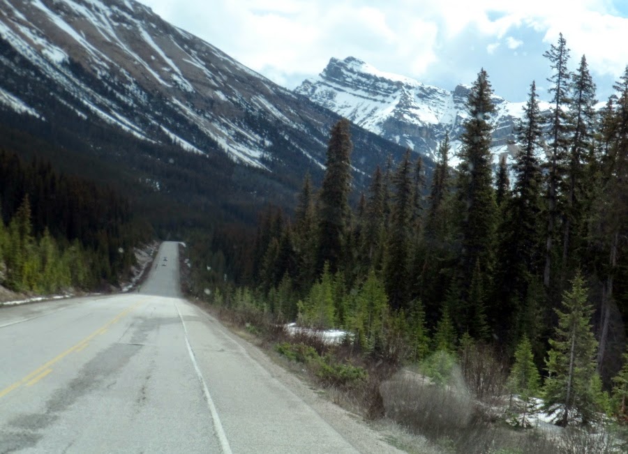 The Accidental RVers: Driving the Icefield Parkway