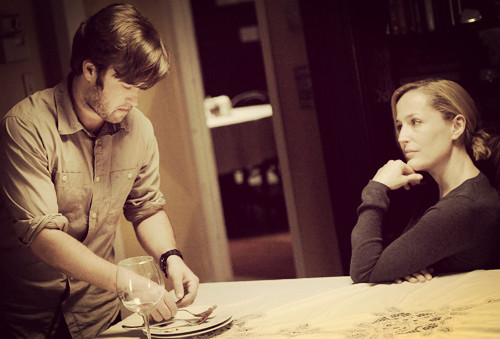 Sinopsis Film I'll Follow You Down (Gillian Anderson, Haley Joel Osment ...