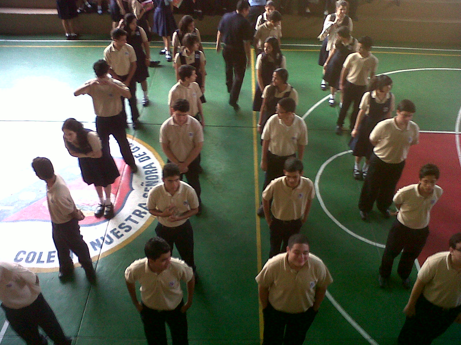 ¨Abriendo la puerta a la I.P.M¨: Formación en columnas de 4.