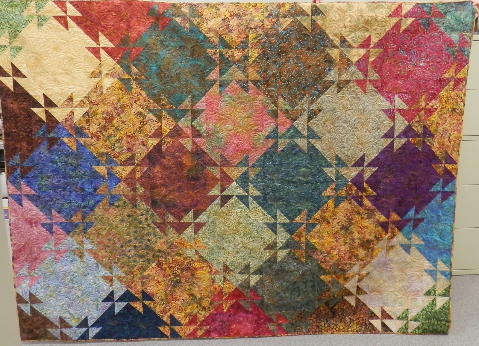 L' FAIR QUILTS: Don't Adjust Your Screen, Shimmering Triangles