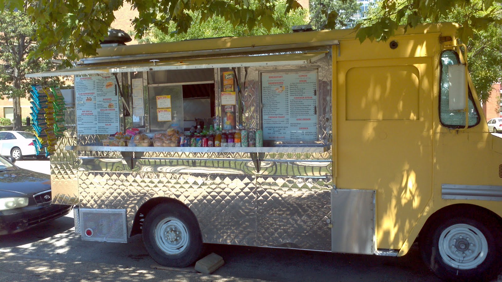 Philly Food Carts: Happy Sunshine Lunch Truck