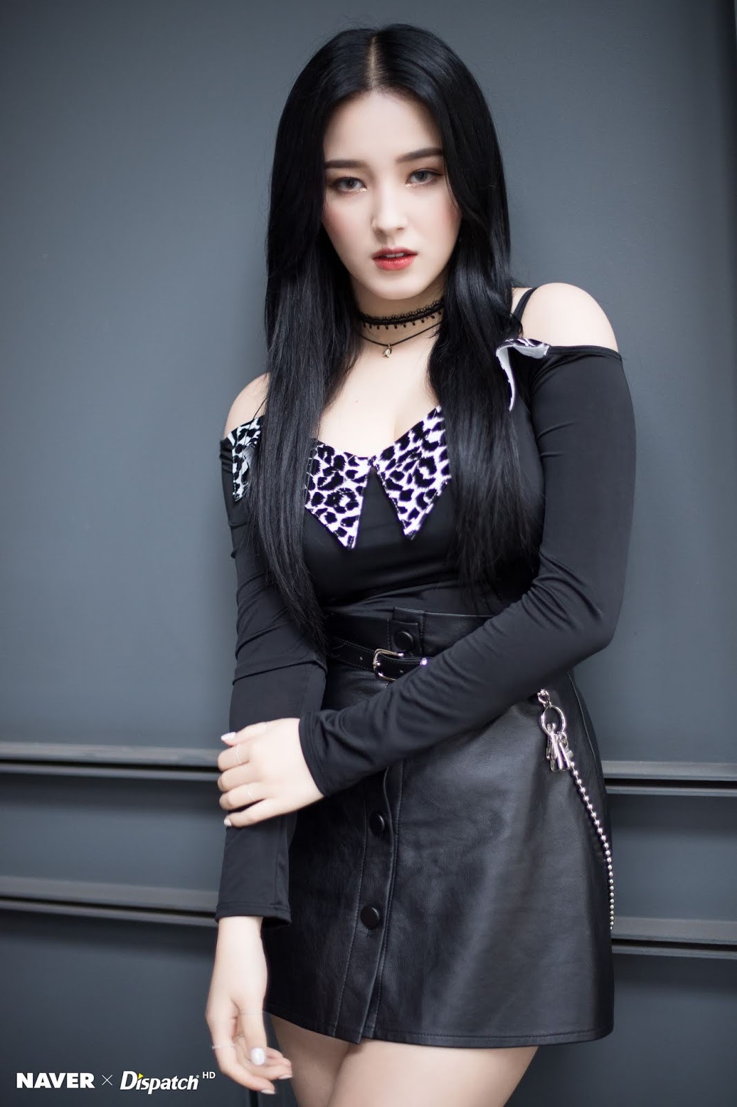 MOMOLAND Nancy - 5th mini album "Show Me" jacket shooting by Naver x ...