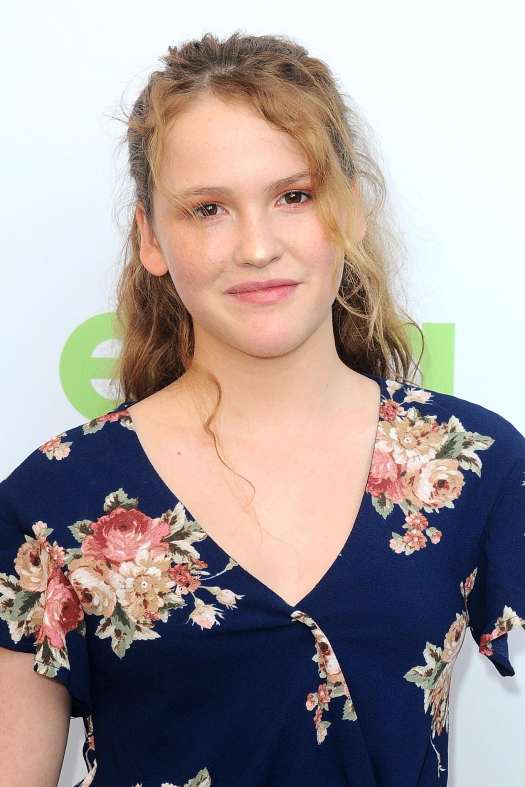 Starlet Arcade: Talitha Bateman