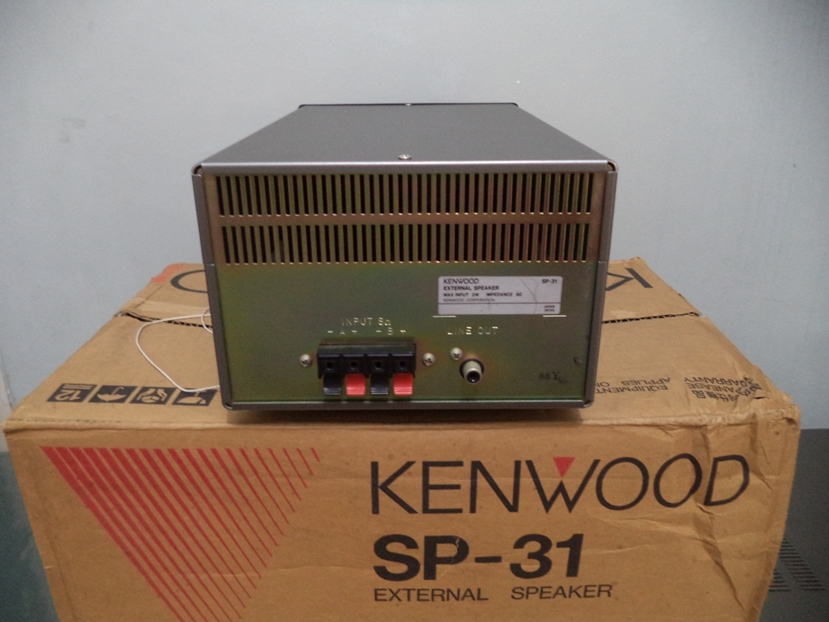 MEDAN RADIO: Kenwood SP-31 (terjual)