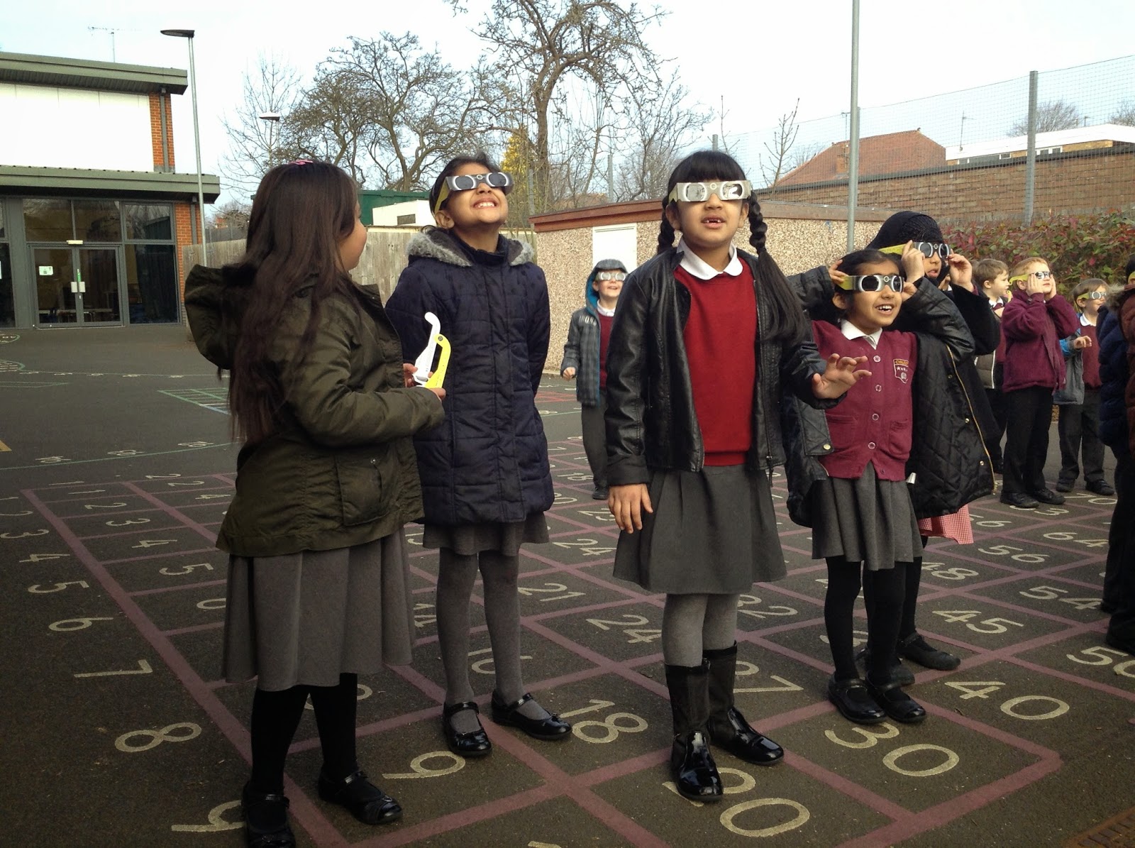 Chilcote Primary School: Year 2 Science: Solar eclipse!
