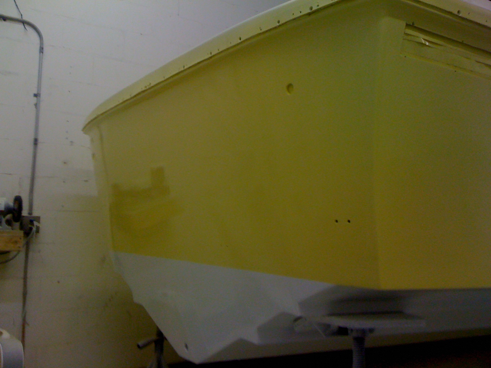 1981 23' Fish Nautique Restoration: Fighting Lady Yellow......