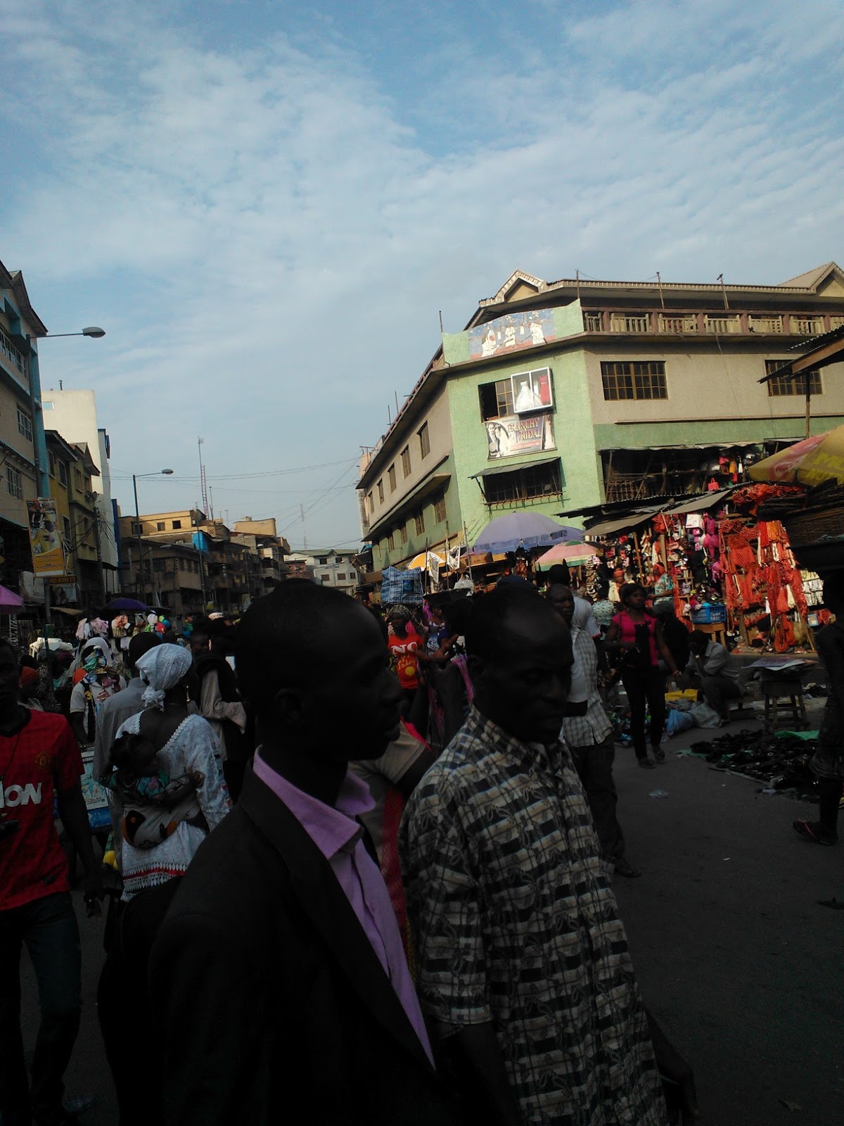 EthnikHouse Food, Clothes and Designs: Balogun Market, Lagos