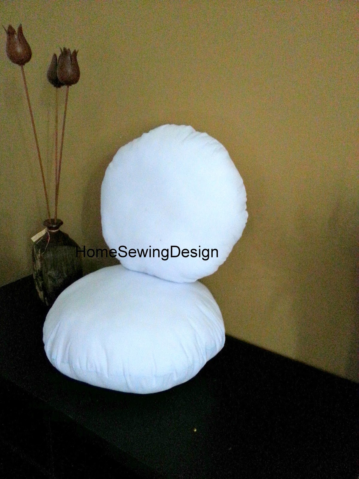 HomeSewingDesign: Bantal bulat Polka Dot