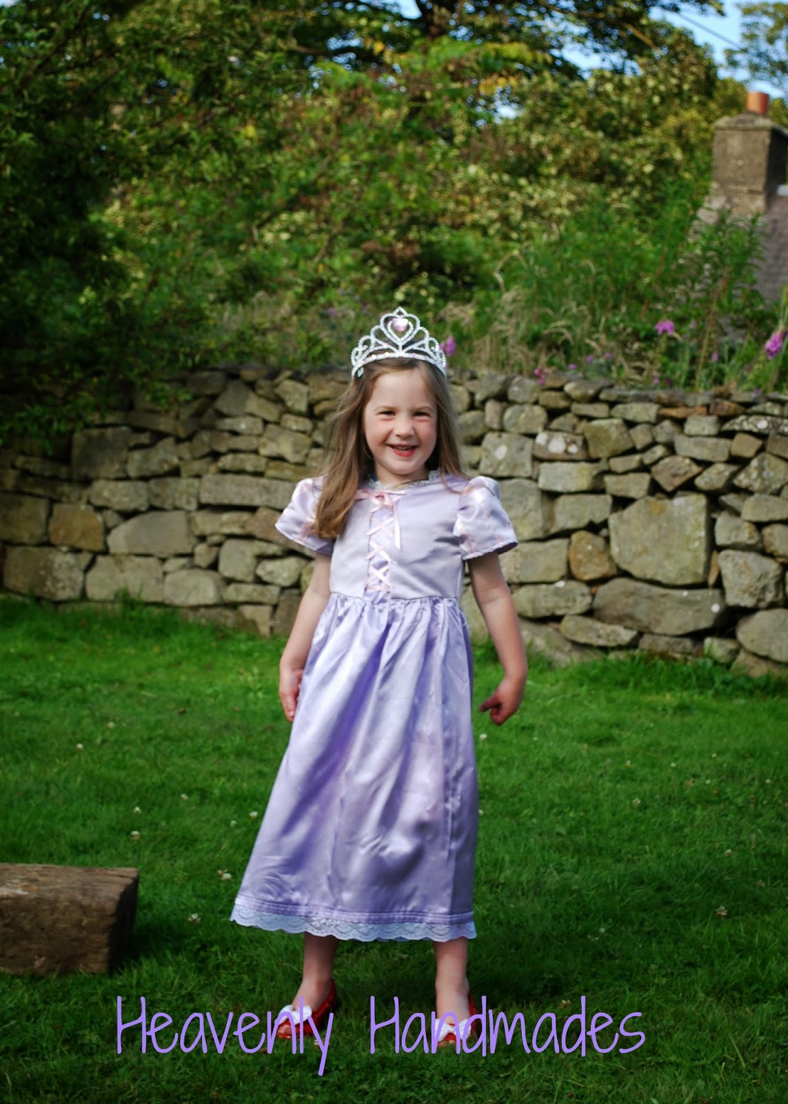 Dress Up Tutorials ~ Heavenly Handmades