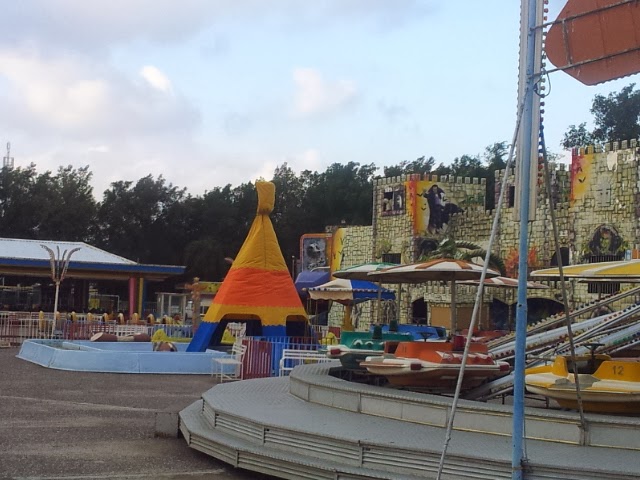 Life in Kuwait Blog: Luna Park - Mishref Fairgrounds