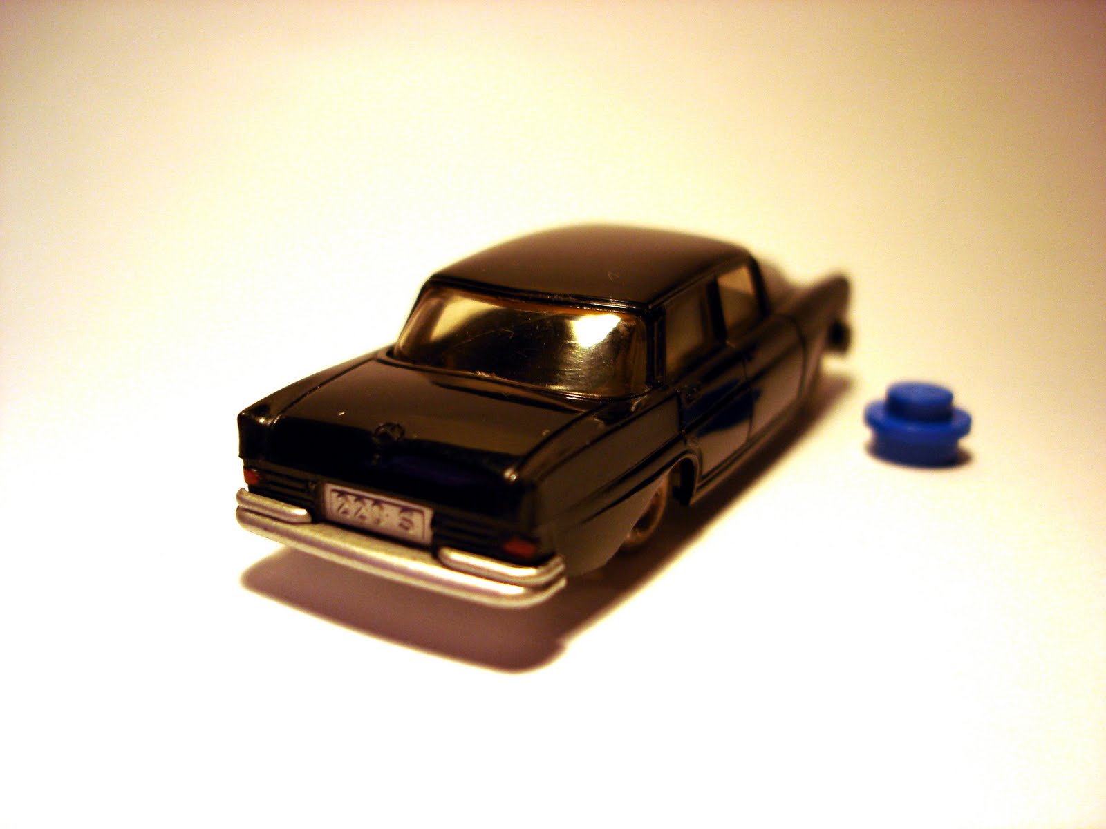 Matchbox Memories: Matchboxon kívüliek: LEGO 664 Mercedes-Benz 220S ...
