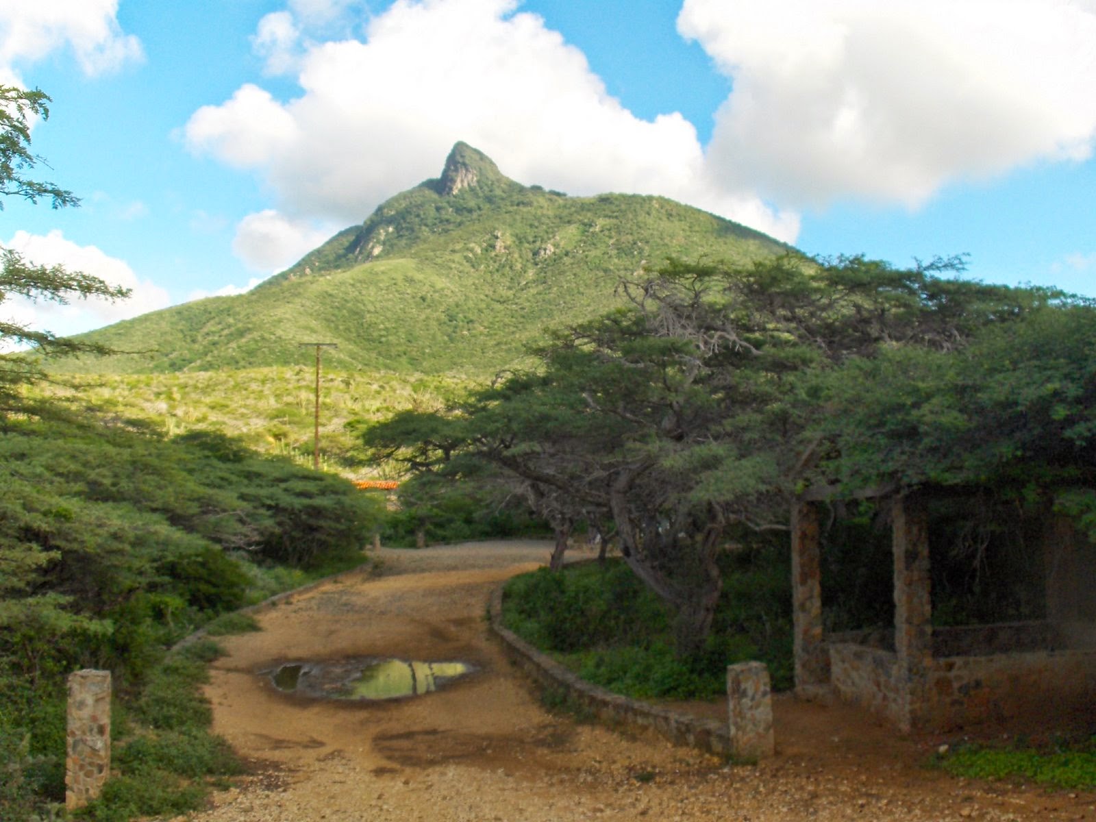 Paraguaná, zona turística por excelencia.: Monumento Natural: Cerro de ...