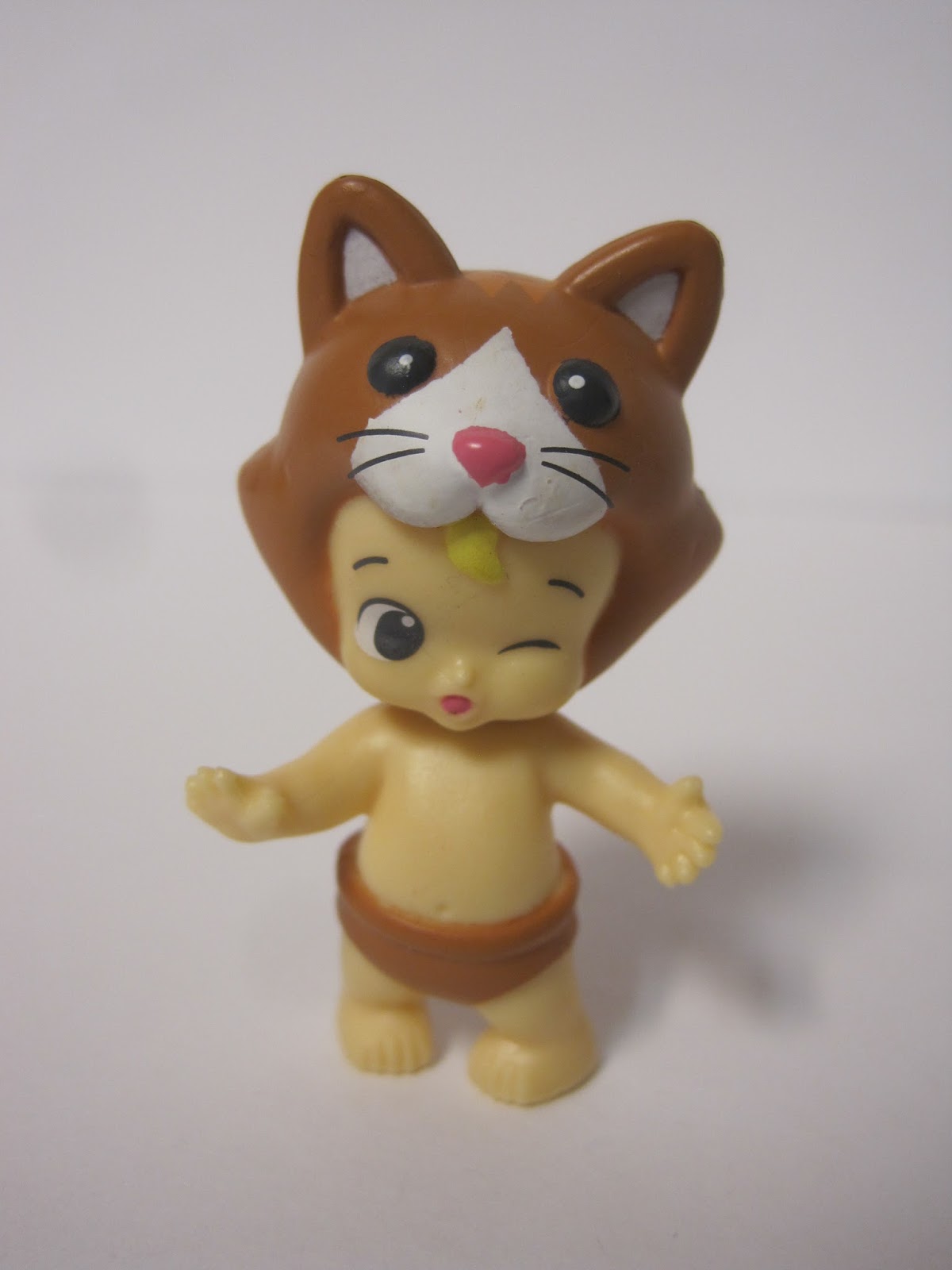 Never Grow Up: A Mom's Guide to Dolls and More: Moose Toys "Twozies" Review