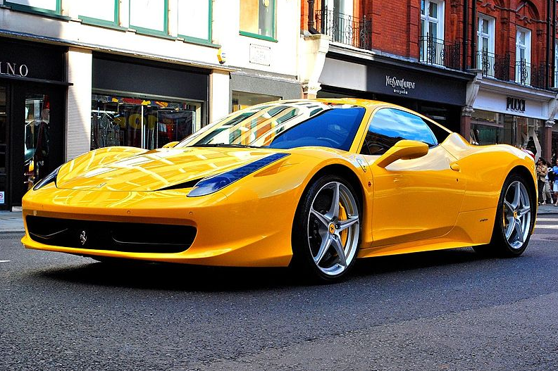 Car Ferrari - Automotive Zone