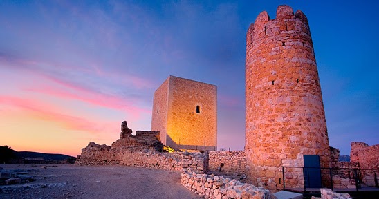 TERRES DE L'EBRE: ELS CASTELLS