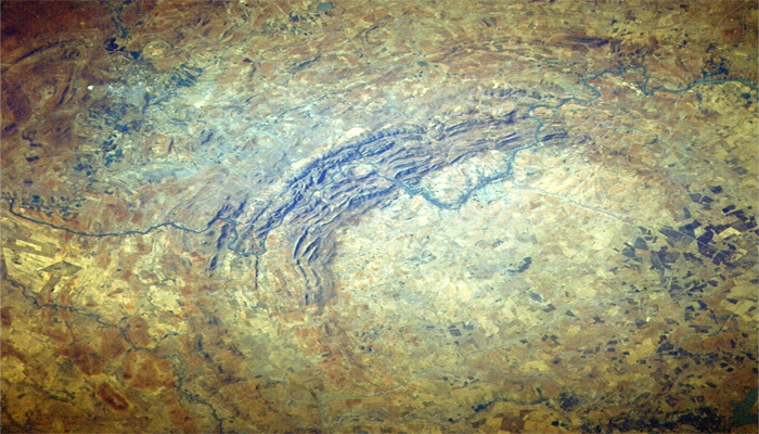 7 Fakta Meteor Terbesar Yang Pernah Jatuh Ke Bumi - CakWiCak