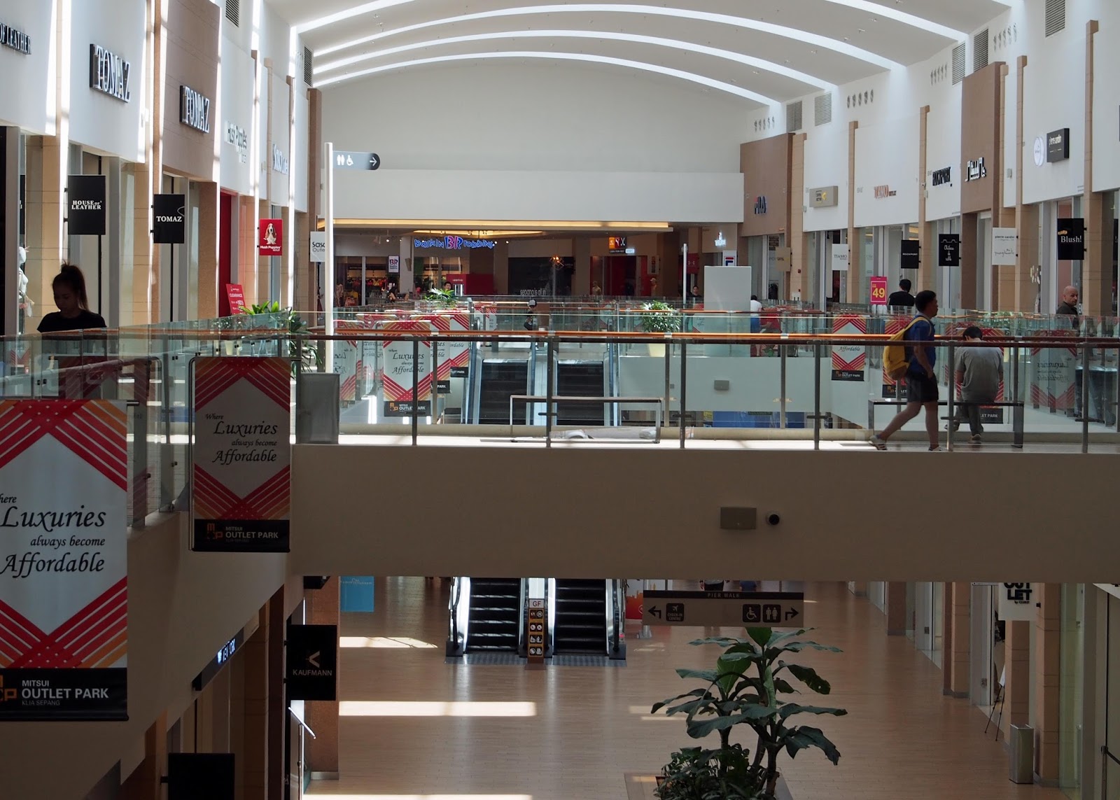 Kuala Lumpur 2016 - Mitsui Outlet Park at KLIA