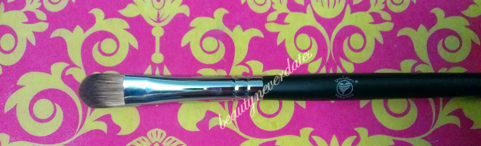 Beauty Never Dates: Mikyajy 10 Piece Brush set Review