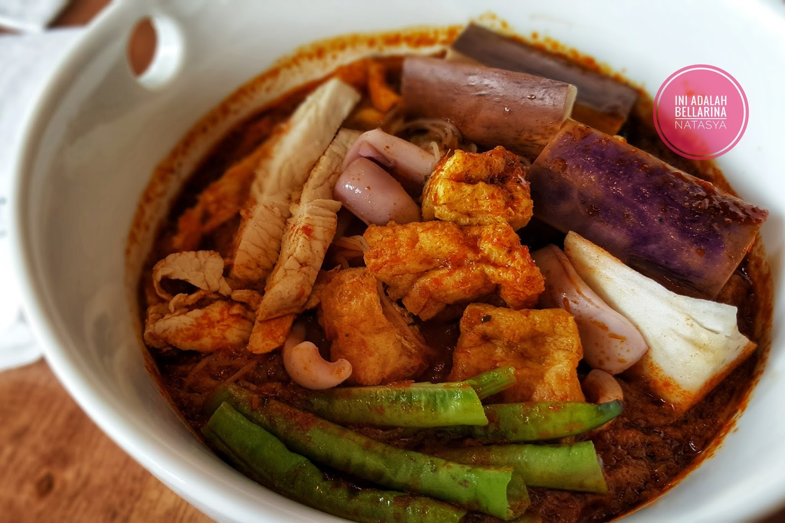 Menu Masakan Istimewa Asia & Barat Di AnT Cafe & Bar