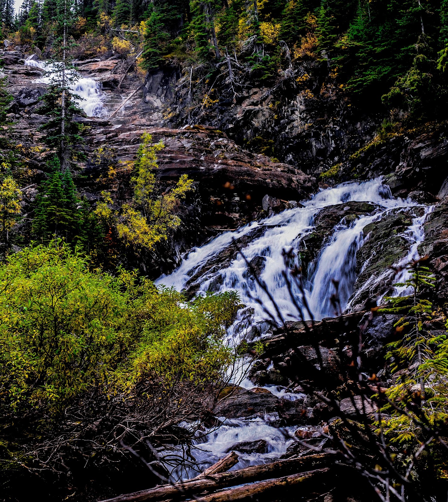 Waterfalls Alberta: Geraldine Falls