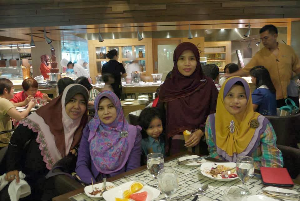 Hi Tea Guru & Staf SMKBS | LAMAN WEB RASMI SMK BANDAR SUNWAY